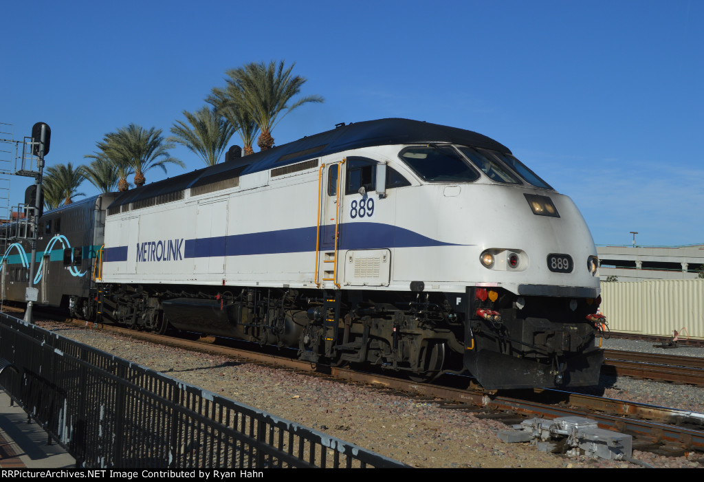 SCAX 889 Heading South